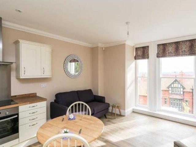 2 4 Clinton Terrace, Derby Road, NG7