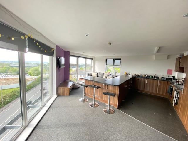 2 4 Plymbridge Lane 8, Plymouth PL6 8 bed flat to rent £4,507 pcm £1,040 pw