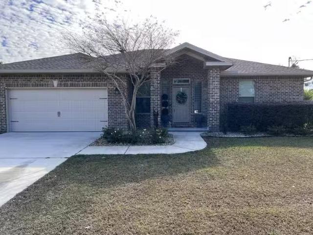 $2,550 4 Bedroom 2 Bathroom House In Navarre With Great Amen.