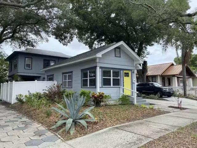 $2,500+ 1 Bedroom 1 Bathroom House In St. Petersburg With Gr.