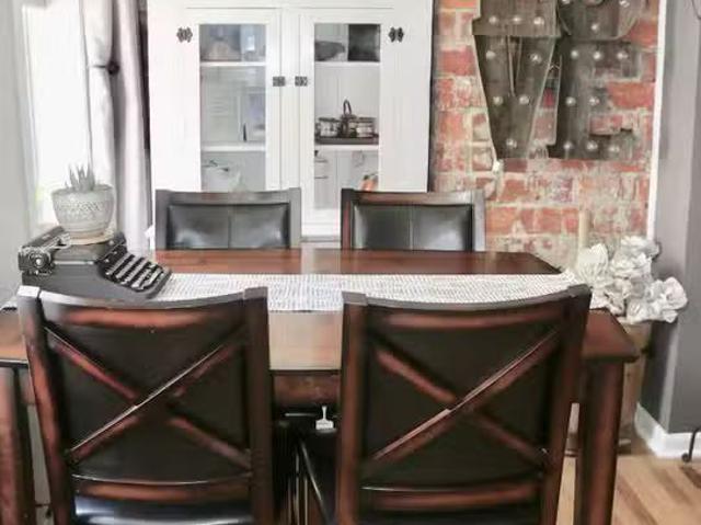 $2,500 3 Bedroom 1.5 Bathroom Charming Row House In Philadel.