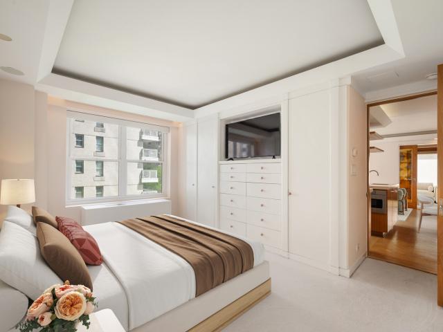 2 5TH Avenue 4C