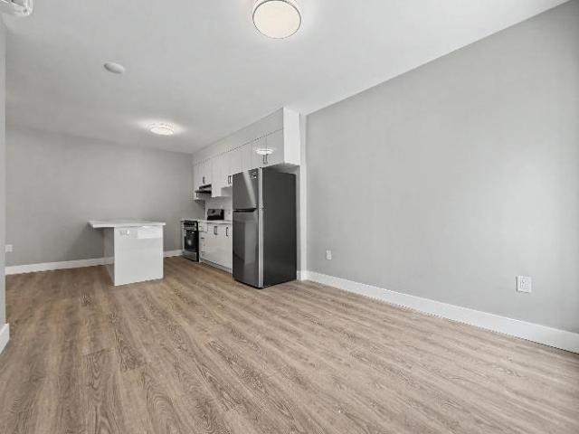2.5 Br, 1 bath, Apartment 199 Pine Street Waubaushene
