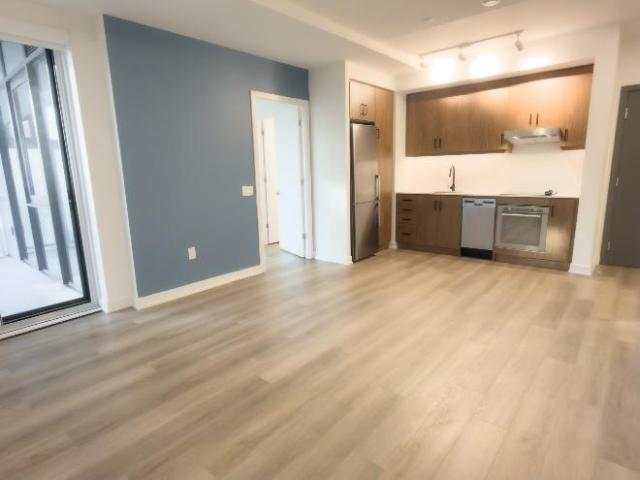 2.5 Br, 2 bath, Apartment 9 Tecumseth Street
