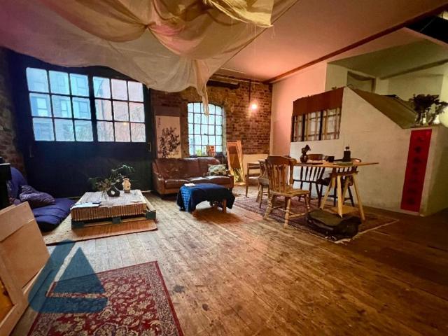 2 6 Ratcliffe Cross Street, London E1 2 bed flat to rent £2,974 pcm £686 pw