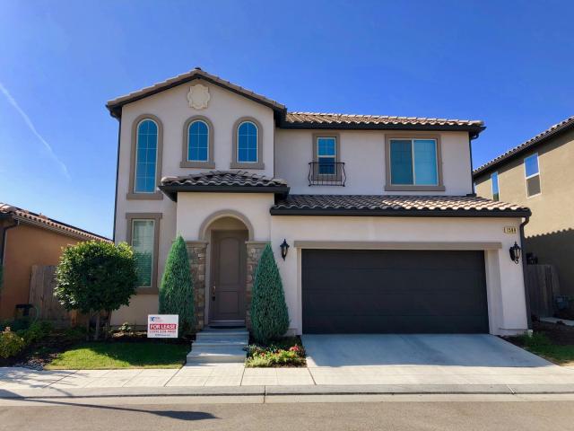 $2,750 Copper River Golf Course, 3 Bed + Loft Autumn Sage Ave, Fresno / SOLAR!