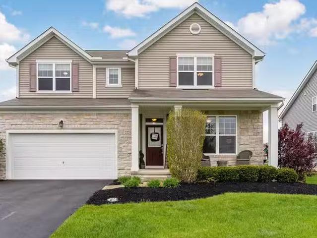 $2,700 3 Bedroom 3 Bathroom House In Marysville With Great A.