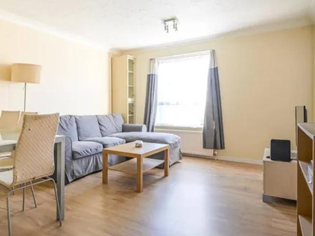 2 7 Felstead Gardens, London, E14 3BS, United Kingdom | 2 bed apartment for rent #137836957 | Rentberry