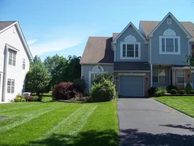 $2,895 3 Bedroom 2.5 Bathroom Townhouse In Collegeville With.