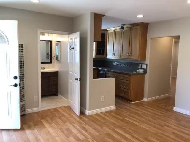 $2,800 2 Bedroom 1 Bathroom House In Torrance/Harbor City Wi.