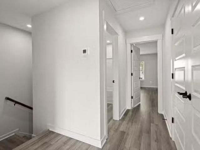 $2,800 3 Bedroom 2.5 Bathroom Townhouse In Charleston With G.