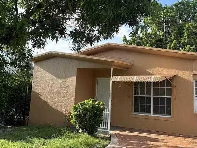 $2,800 3 Bedroom 2 Bathroom House In Miami With Great Amenit.