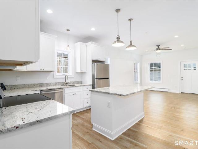 2 8 Cindy Lane Unit 8 2, Bethel, US, CT