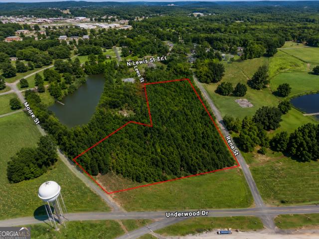 2.9 ACRES Lewis Street