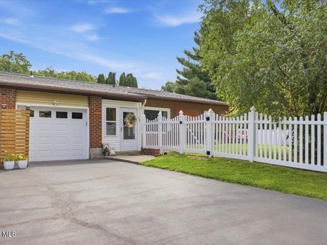 2C Deer Crk, Clifton Park, NY 12065