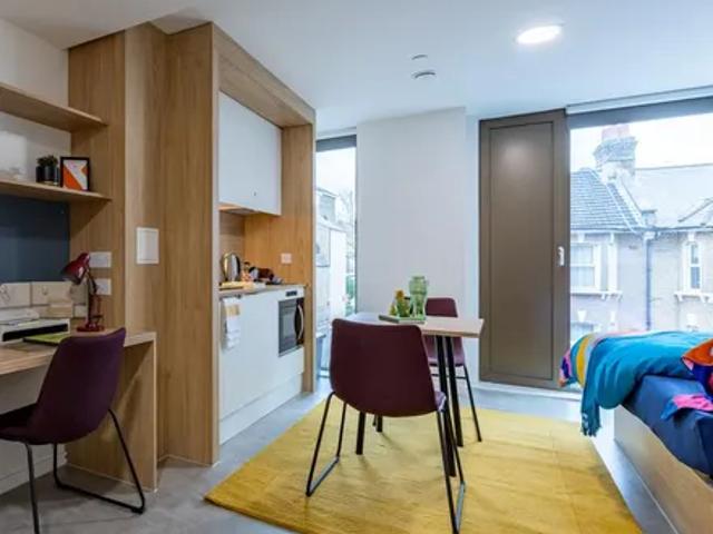 2a Grove Crescent Road, London, E15 1NS, United Kingdom | 1 bed house for rent #167774919 | Rentberry