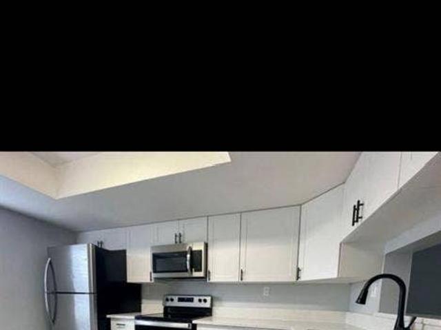 2b/2.5ba townhouse on the river