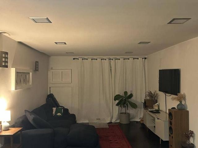 2b/2b FEMALE roommate only