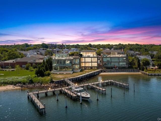 2B W Water St, Sag Harbor, NY 11963