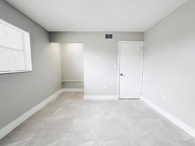 2bd/1bath with Central AC 2 Bedroom Apartment for Rent at 999 W Prospect Rd, Oakland Park, FL 33309 Oakland Park