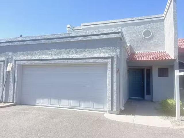 2BD, 1.5BA PEORIA TOWNHOME W/ COMMUNITY POOL! 6734 W Ruth Ave