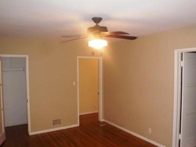 2bd / 1ba rental in Miracle Mile