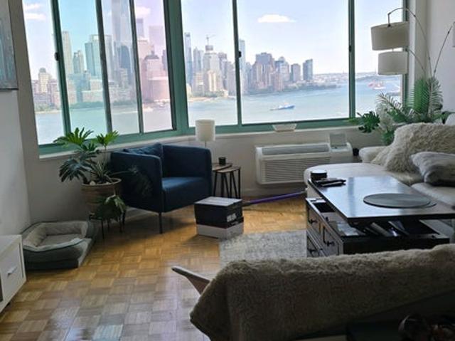 2Bd 2 Baths spacious Newport Apartment