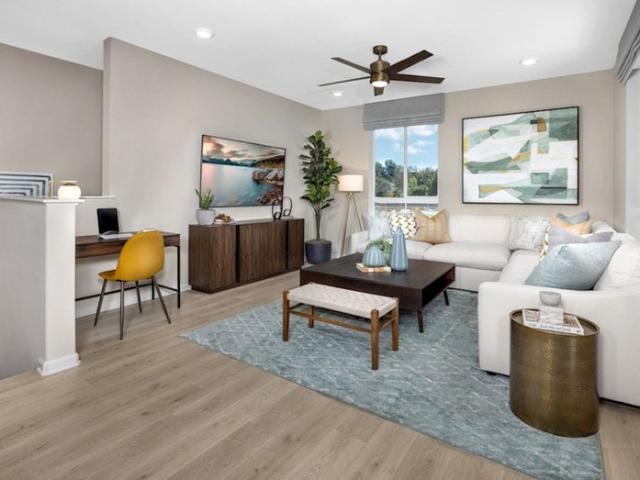 2bed 2 bath 1 b/b at 4900