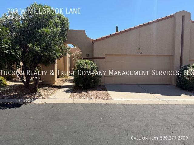 2Bed 2Bath Conveniently Located Oracle Foothills Townhome
