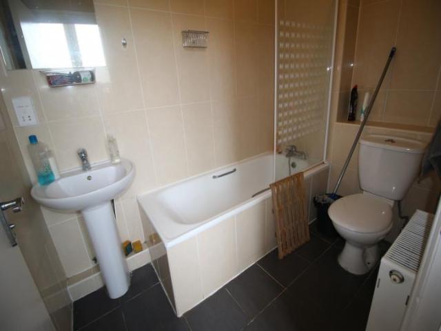 2beds Apartment For Rent