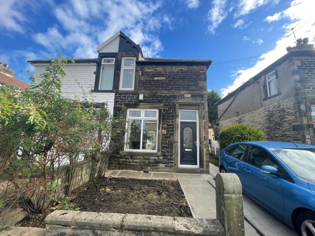 2beds SEMI DETACHED For Rent