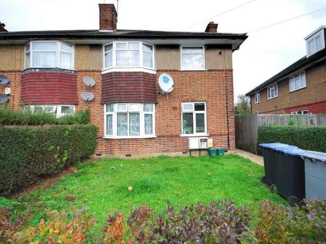 2bedroom ground floor maisonette, private garden