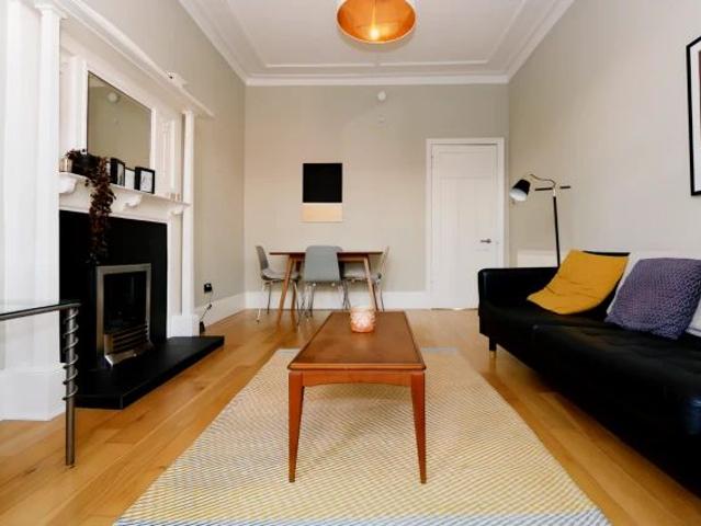 2Bedrooms, 1Bathrooms