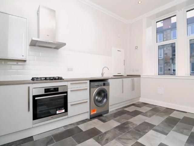 2Bedrooms, 1Bathrooms