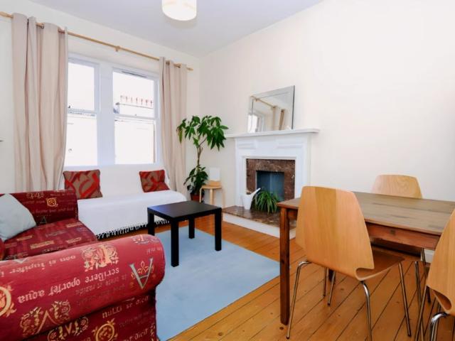 2Bedrooms, 1Bathrooms