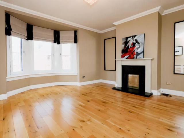 2Bedrooms, 1Bathrooms