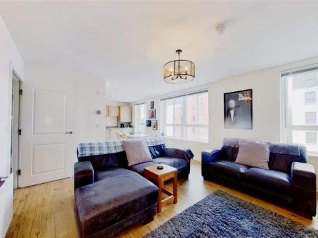 2Bedrooms, 2Bathrooms