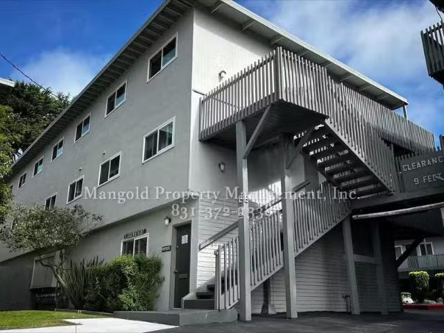 2BR/1.0BA 8ark