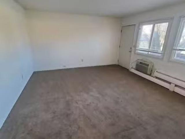 2BR/1.0BA 111 Forsyth Countys St. 11 units