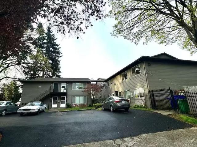 2BR/1.0BA 1626 1646 SE Ash St. Portland, OR 97214
