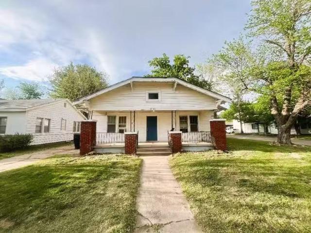 2BR/1.0BA 1809 Cross