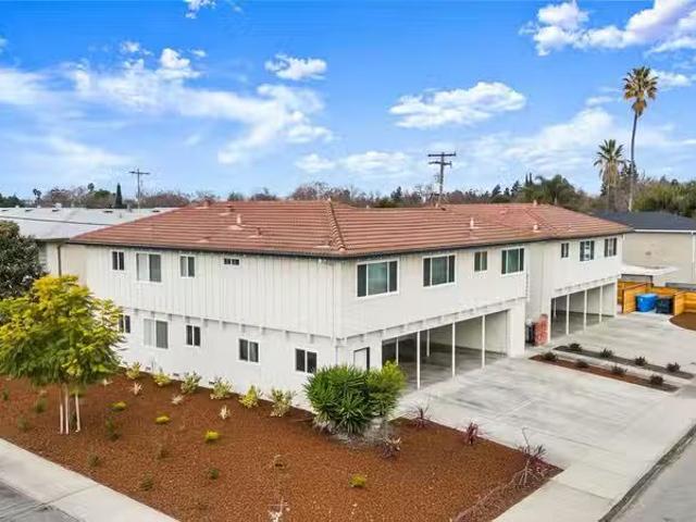2BR/1.0BA 1830 Joan Way