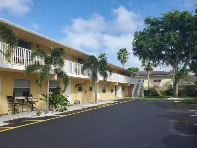 2BR/1.0BA 2640 Ivy Apartments LLC