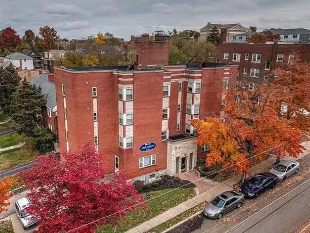 2BR/1.0BA 2802 Digby Avenue