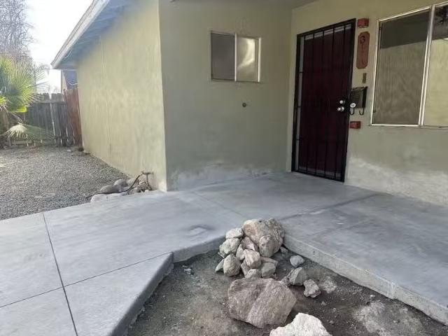 2BR/1.0BA /2 Holtby Road