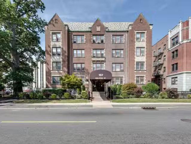 2BR/1.0BA The Millennium