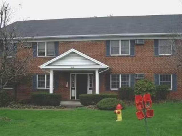 2BR/1.0BA Willow Creek Apartments 1040