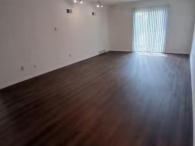 2BR/1.0BA Yorktowne Apartments