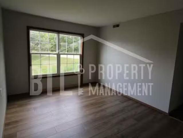 2BR/1.0BA A 400 Judy