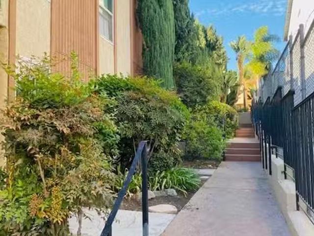 2BR/1.5BA 8110 Lemon Grove Way